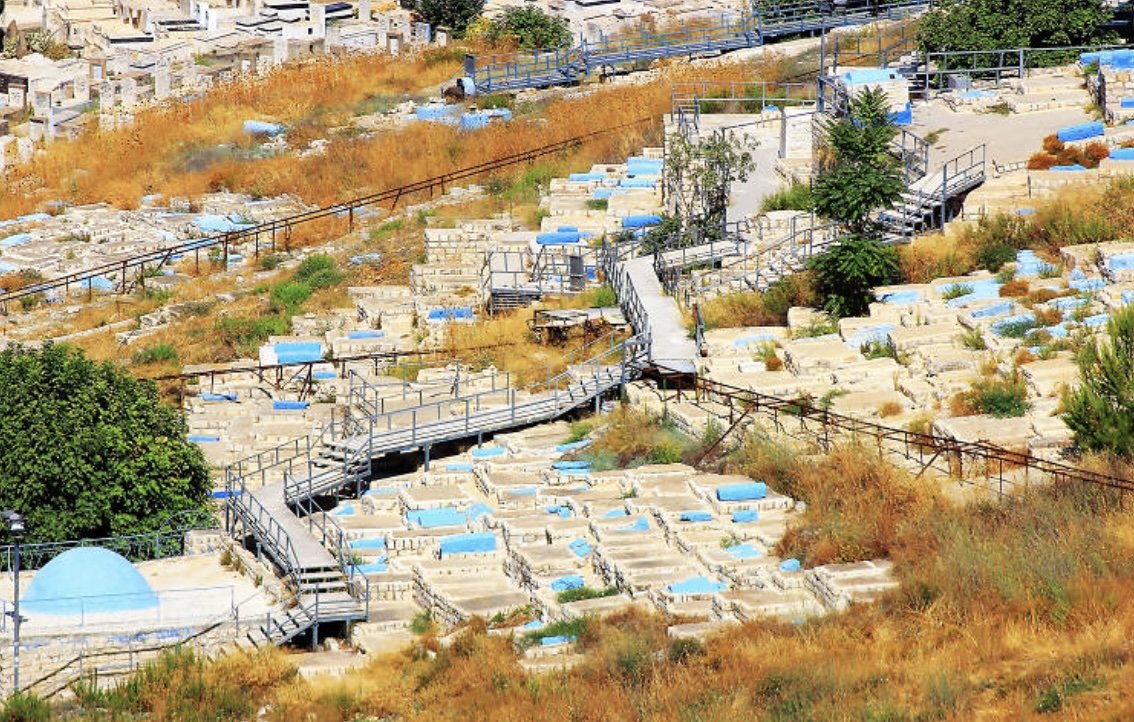 Students In The North – Bruria Efune